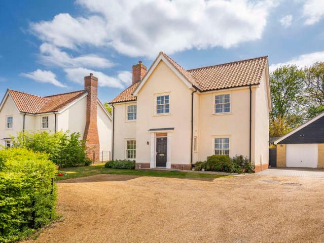 4 Bedroom Detached House