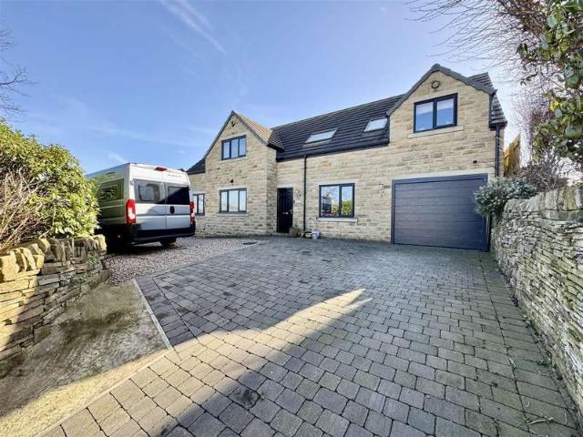 4 Bedroom Detached House