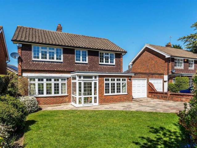 4 Bedroom Detached House