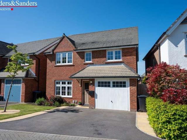 4 Bedroom Detached House
