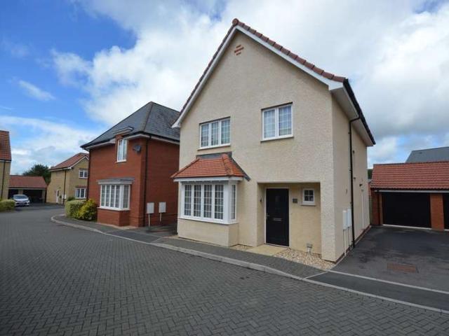 4 Bedroom Detached House