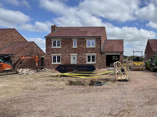 4 Bedroom Detached House