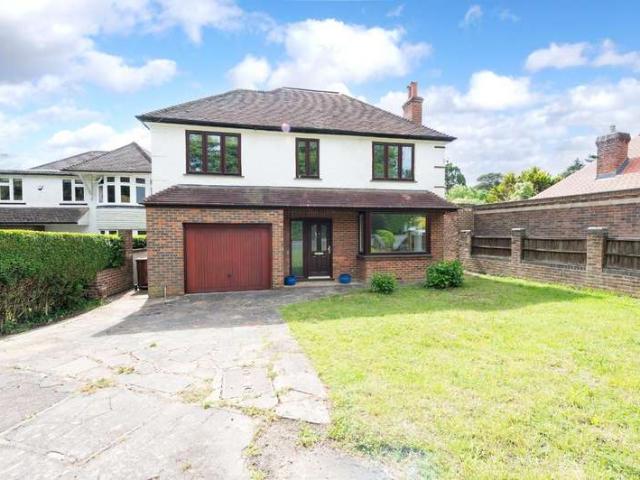 4 Bedroom Detached House