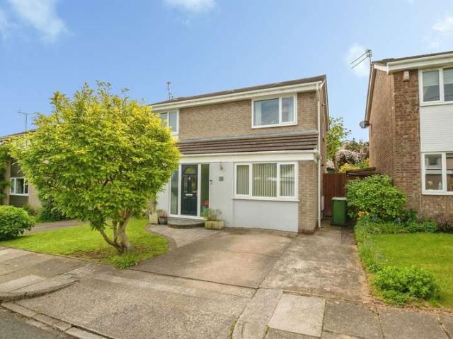 4 Bedroom Detached House