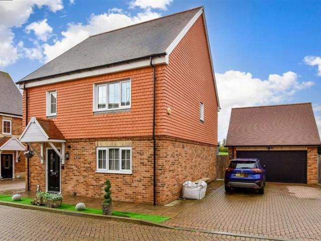 4 Bedroom Detached House
