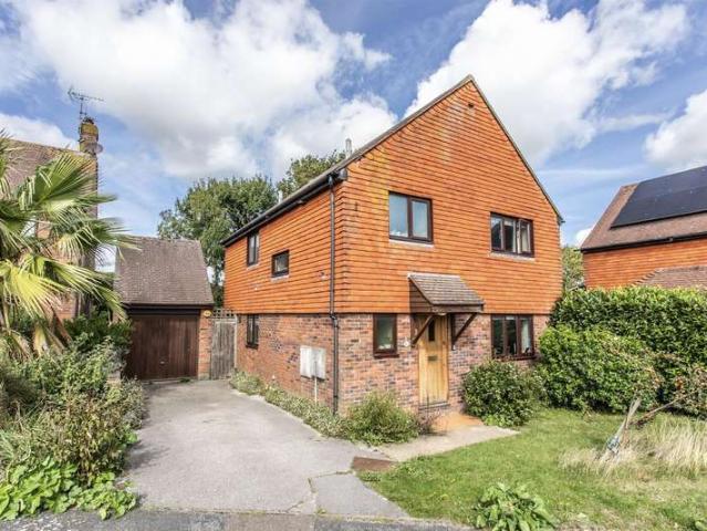4 Bedroom Detached House