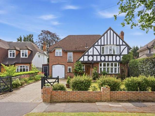 4 Bedroom Detached House