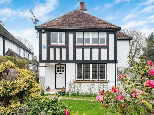 4 Bedroom Detached House
