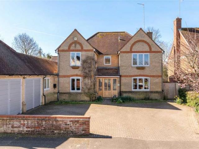 4 Bedroom Detached House