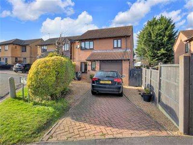 4 Bedroom Detached House