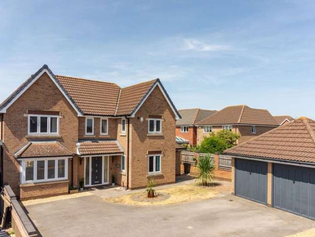 4 Bedroom Detached House