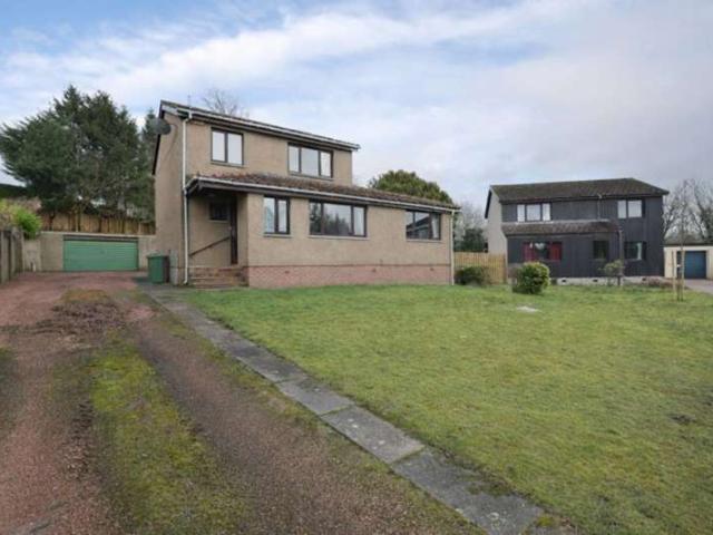 4 Bedroom Detached House