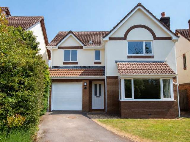 4 Bedroom Detached House