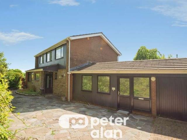 4 Bedroom Detached House