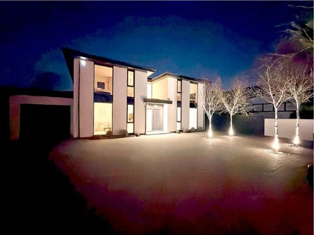 4 Bedroom Detached House