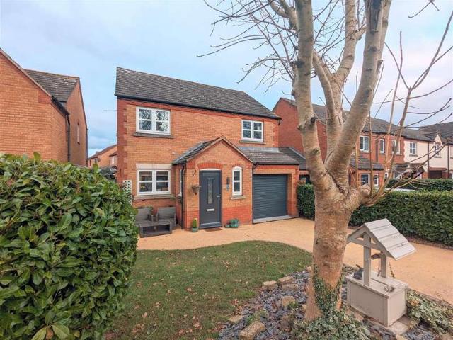 4 Bedroom Detached House