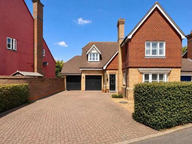 4 Bedroom Detached House