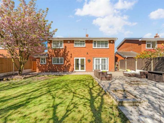 4 Bedroom Detached House