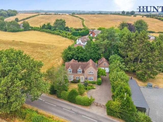 4 Bedroom Detached House