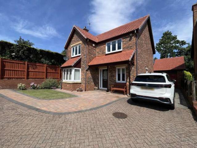 4 Bedroom Detached House