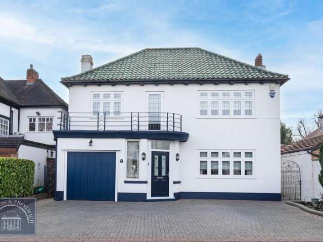 4 Bedroom Detached House