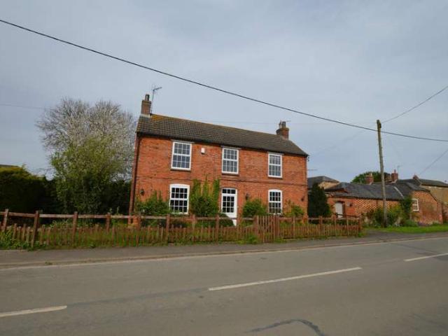 4 Bedroom Detached House