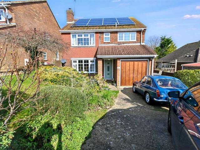 4 Bedroom Detached House
