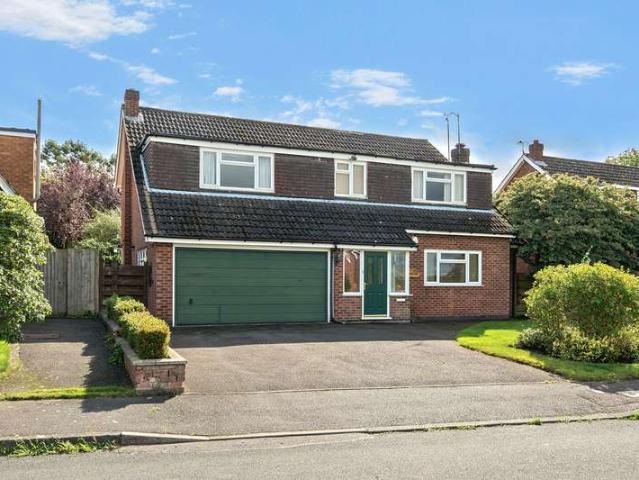 4 Bedroom Detached House
