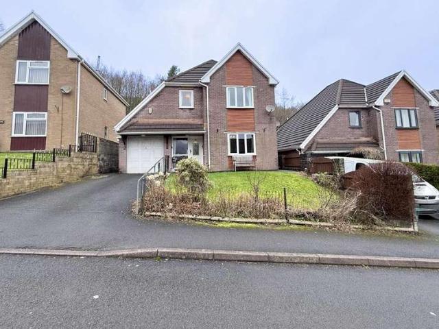 4 Bedroom Detached House