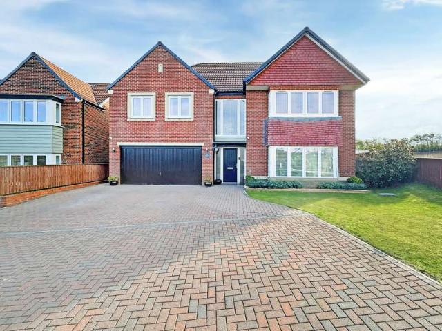 4 Bedroom Detached House