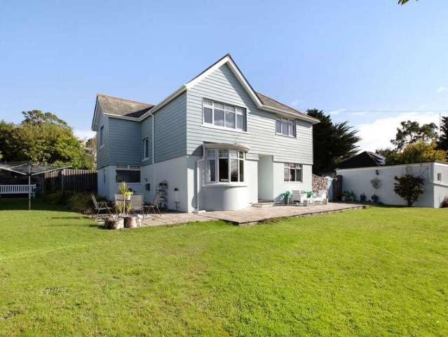 4 Bedroom Detached House