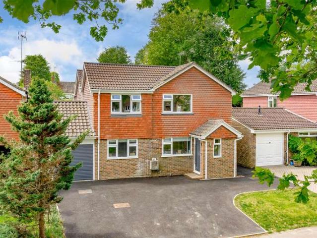 4 Bedroom Detached House