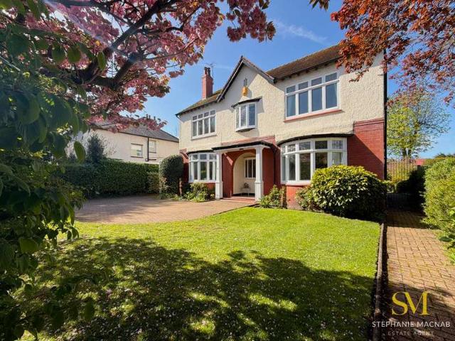 4 Bedroom Detached House