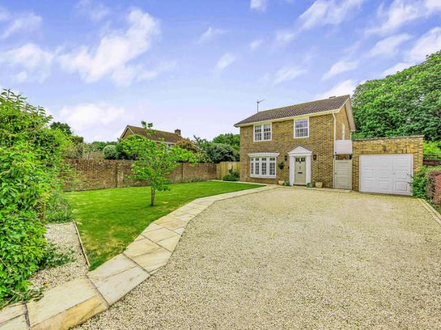 4 Bedroom Detached House