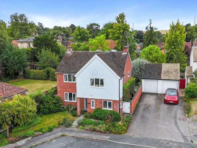 4 Bedroom Detached House