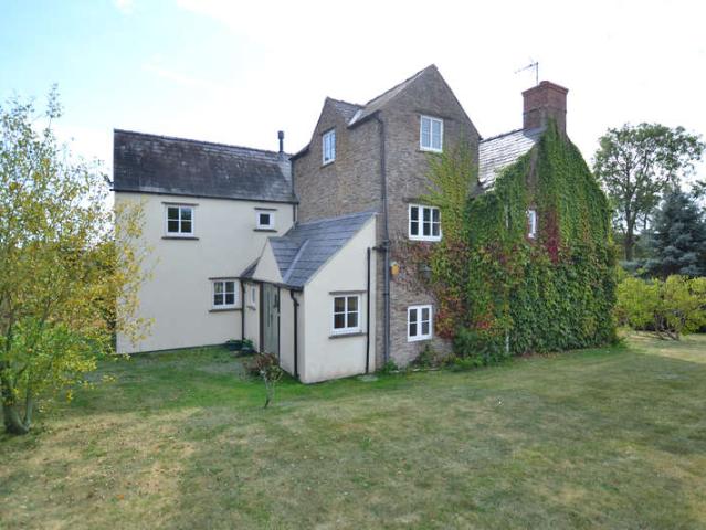 4 Bedroom Detached House
