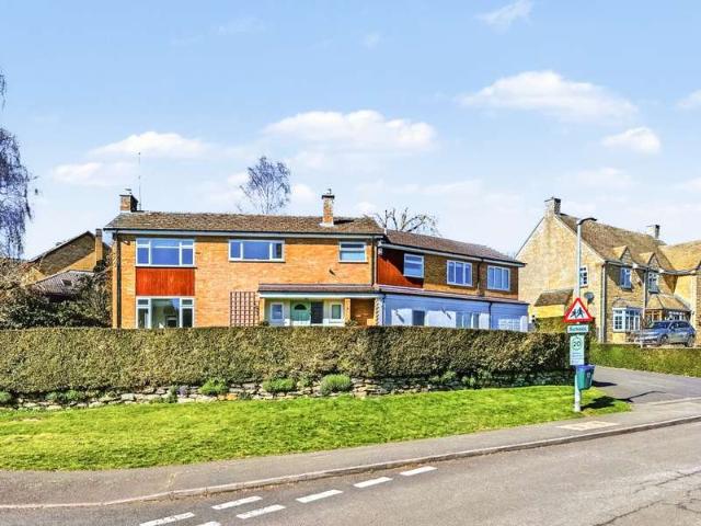4 Bedroom Detached House