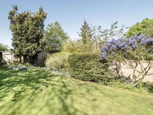 4 Bedroom Detached House