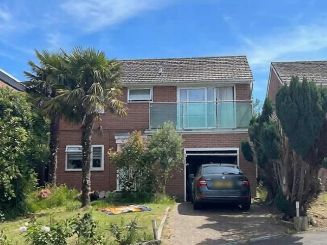 4 Bedroom Detached House