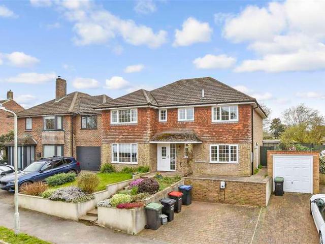 4 Bedroom Detached House