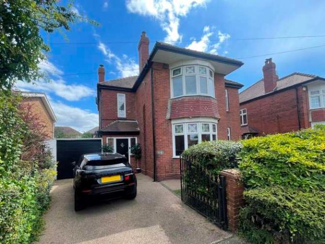 4 Bedroom Detached House