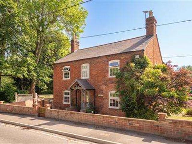 4 Bedroom Detached House