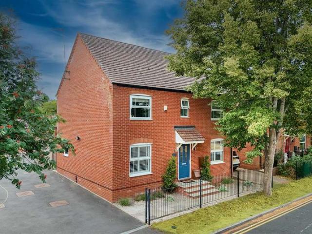 4 Bedroom Detached House