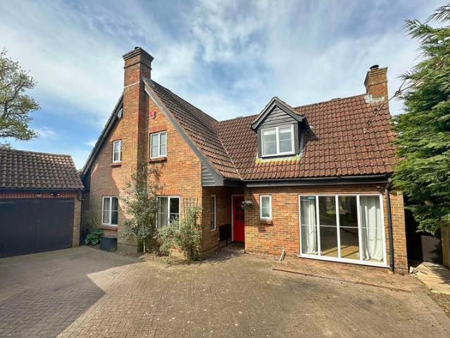 4 Bedroom Detached House