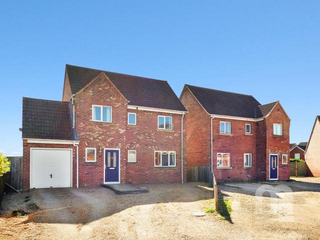 4 Bedroom Detached House