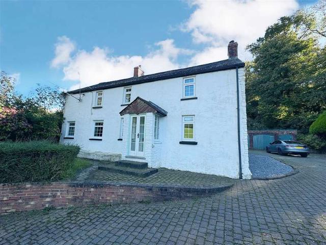 4 Bedroom Detached House