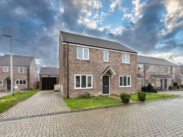 4 Bedroom Detached House