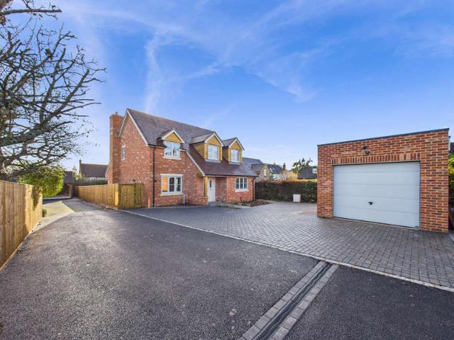 4 Bedroom Detached House
