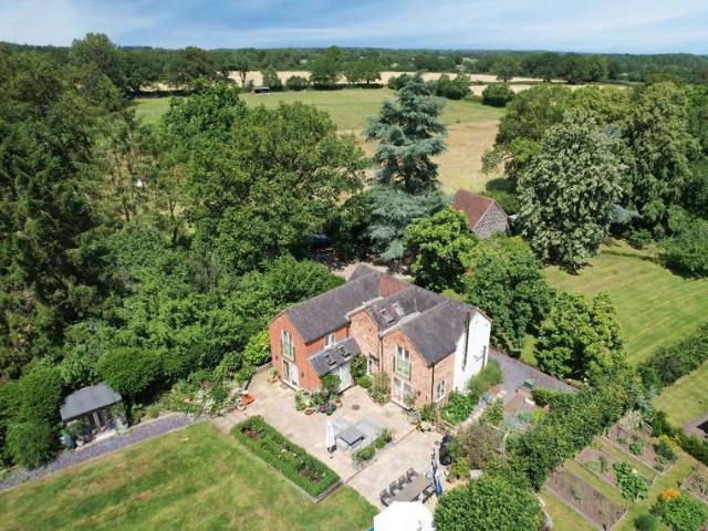 4 Bedroom Detached House