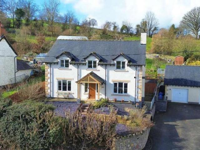 4 Bedroom Detached House
